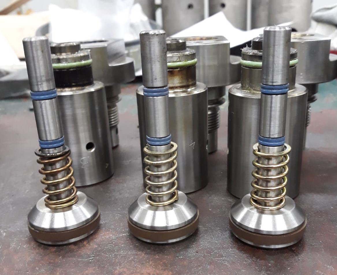 Fuel injection pump overhaul & timing adjustment - S Team Technic Pte Ltd